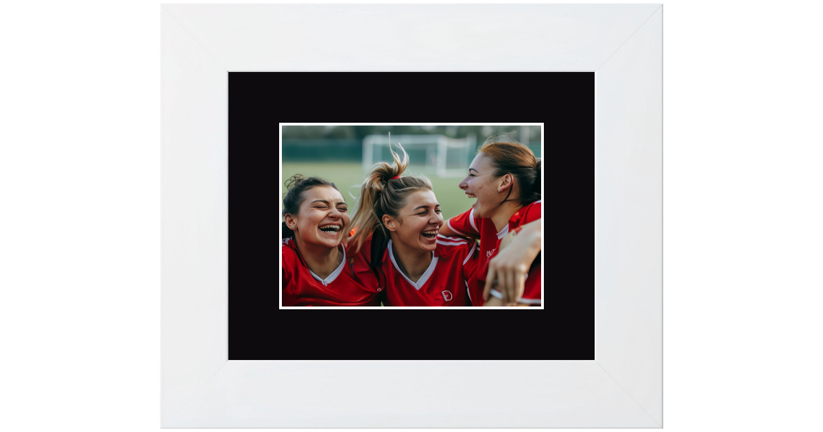 Photo Frames customframes.com